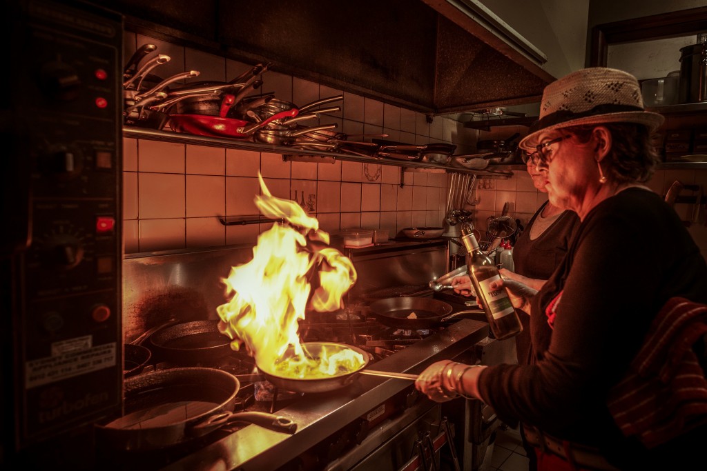 A Delishus Experience - a little tapas goes a long way - Vacation Goddess