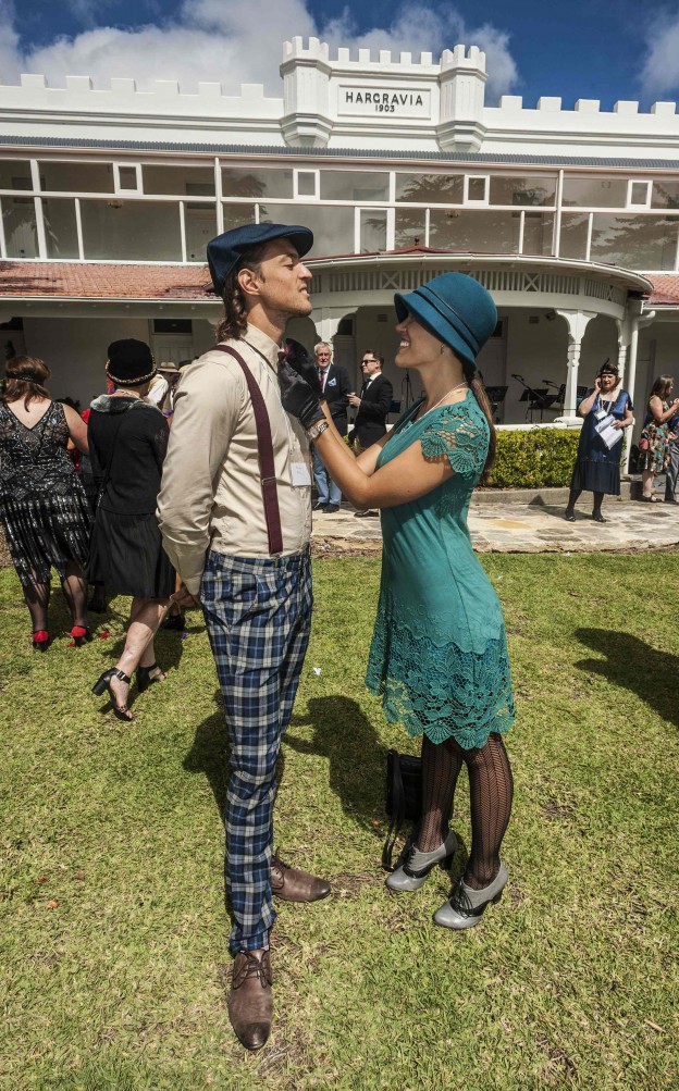 1000 Dancers Needed for World Record Dance-off - Vacation Goddess