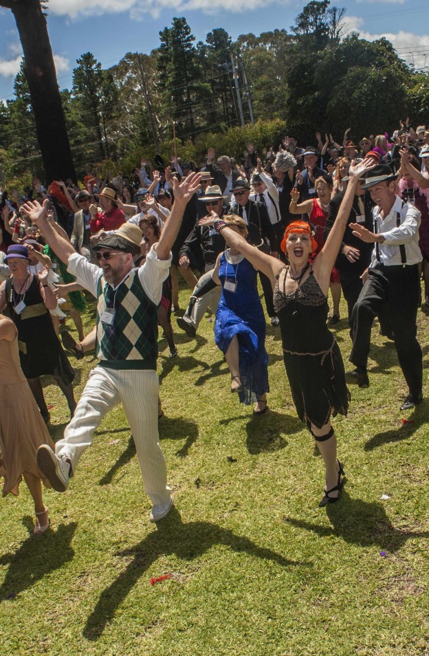 1000 Dancers Needed for World Record Dance-off - Vacation Goddess